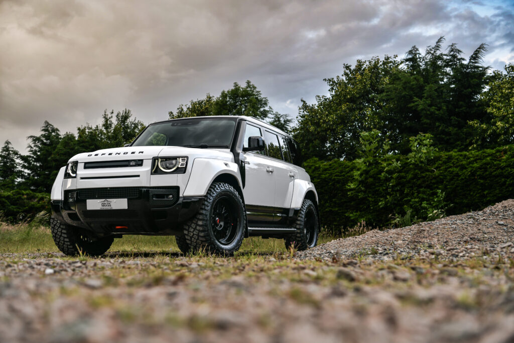 AT37 Land Rover Defender - Arctic Trucks Canada